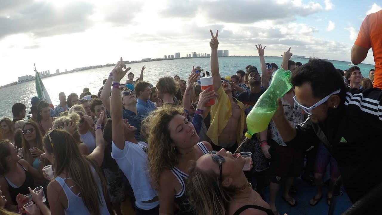 Spring Break Cancun Booze Cruise - Go Blue Tours - YouTube