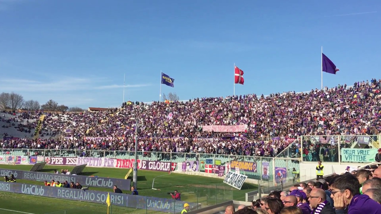 Fiorentina-Cagliari, contestazione Curva Fiesole - YouTube