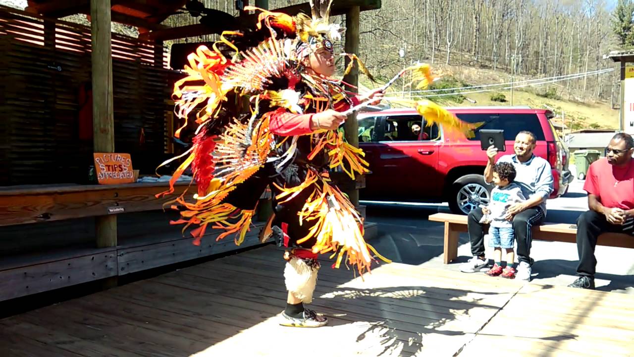 Cherokee Indian dance - YouTube
