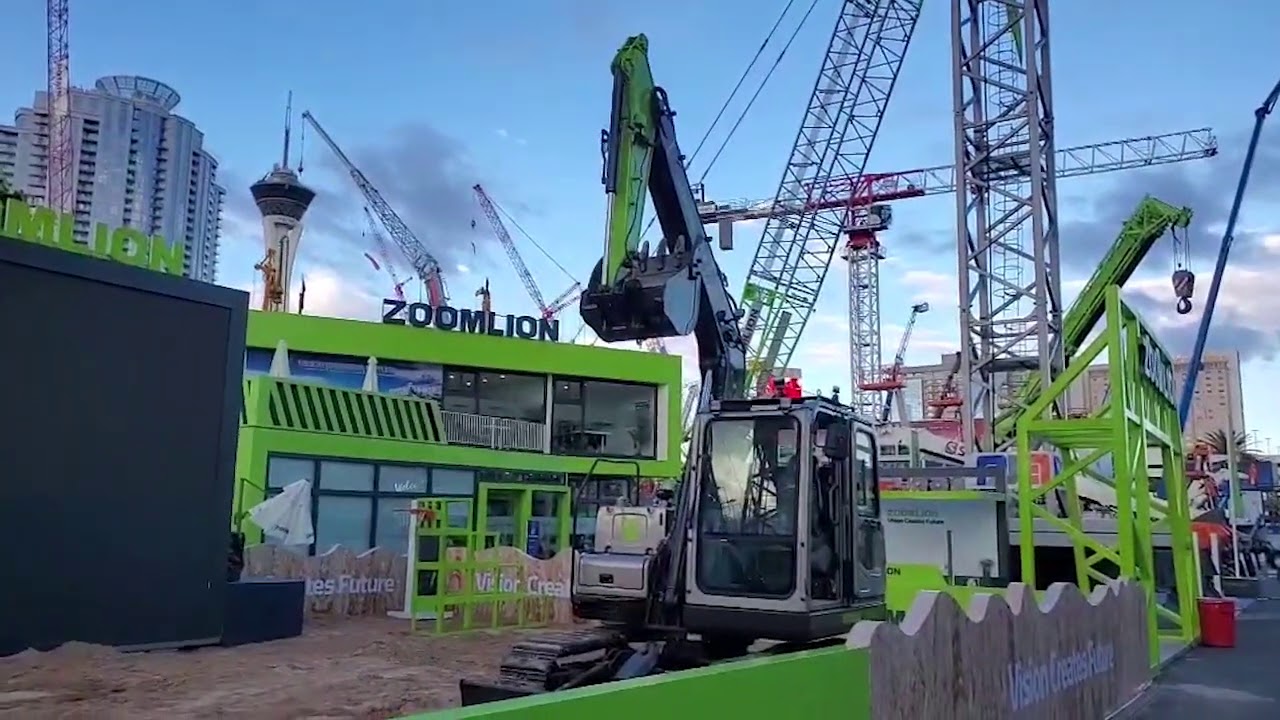 #ZOOMLION ZE75G driverless excavator - YouTube