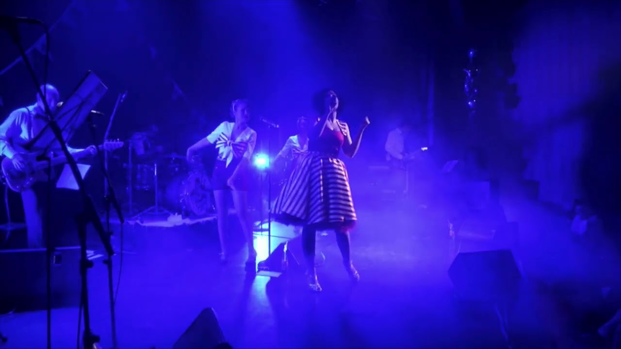 Fly me to the moon ( Frank Sinatra ) Virginia Alexandre & The Vintage ...