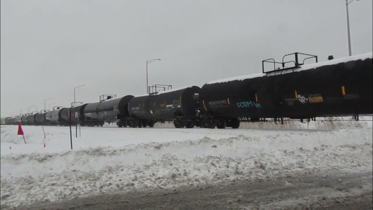 Northbound UP 3809 and UP 4570 on the Union Pacific GURNEE 2019 - YouTube