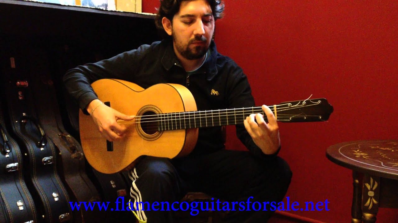 Antonio Rey plays the Miguel Rodríguez Beneyto 1956 flamenco guitar for ...