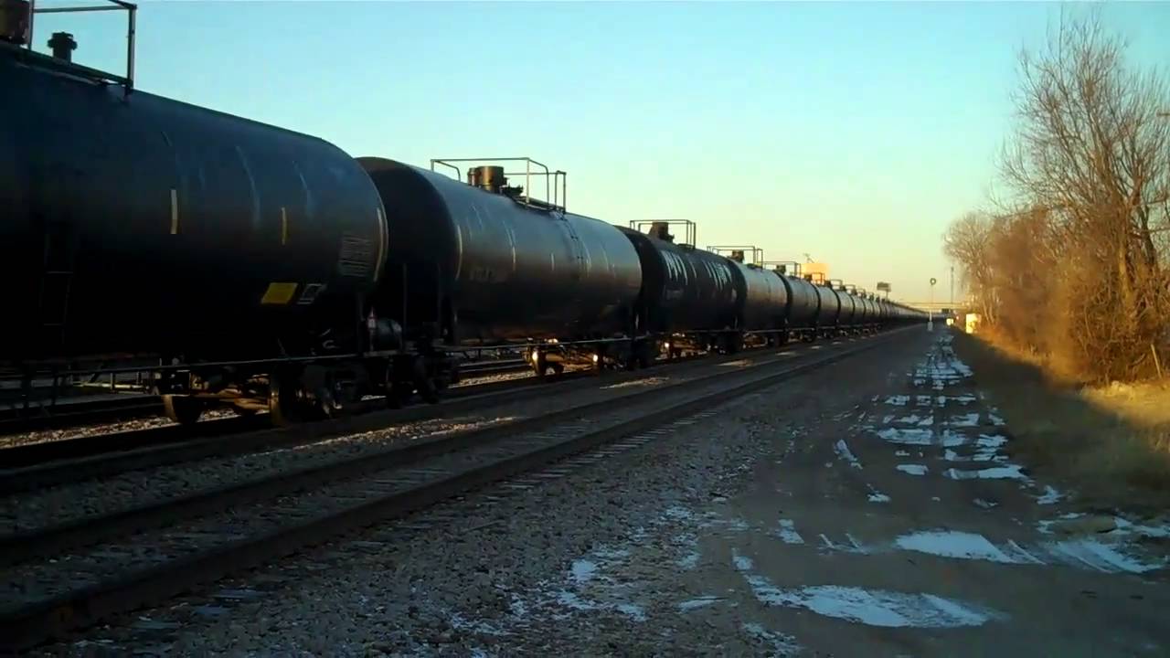 SP AC44 192 on CP oil Express Freight Franklin Park - YouTube