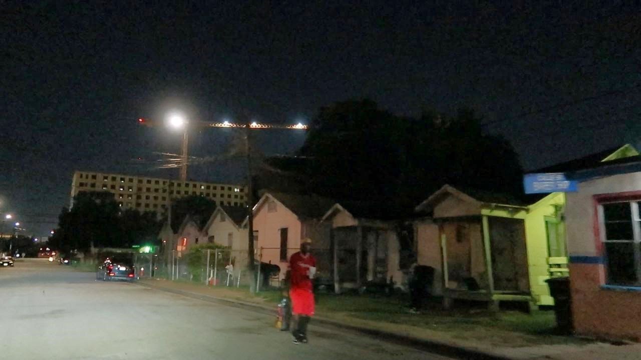 HOUSTON TEXAS STREETS AT NIGHT - YouTube