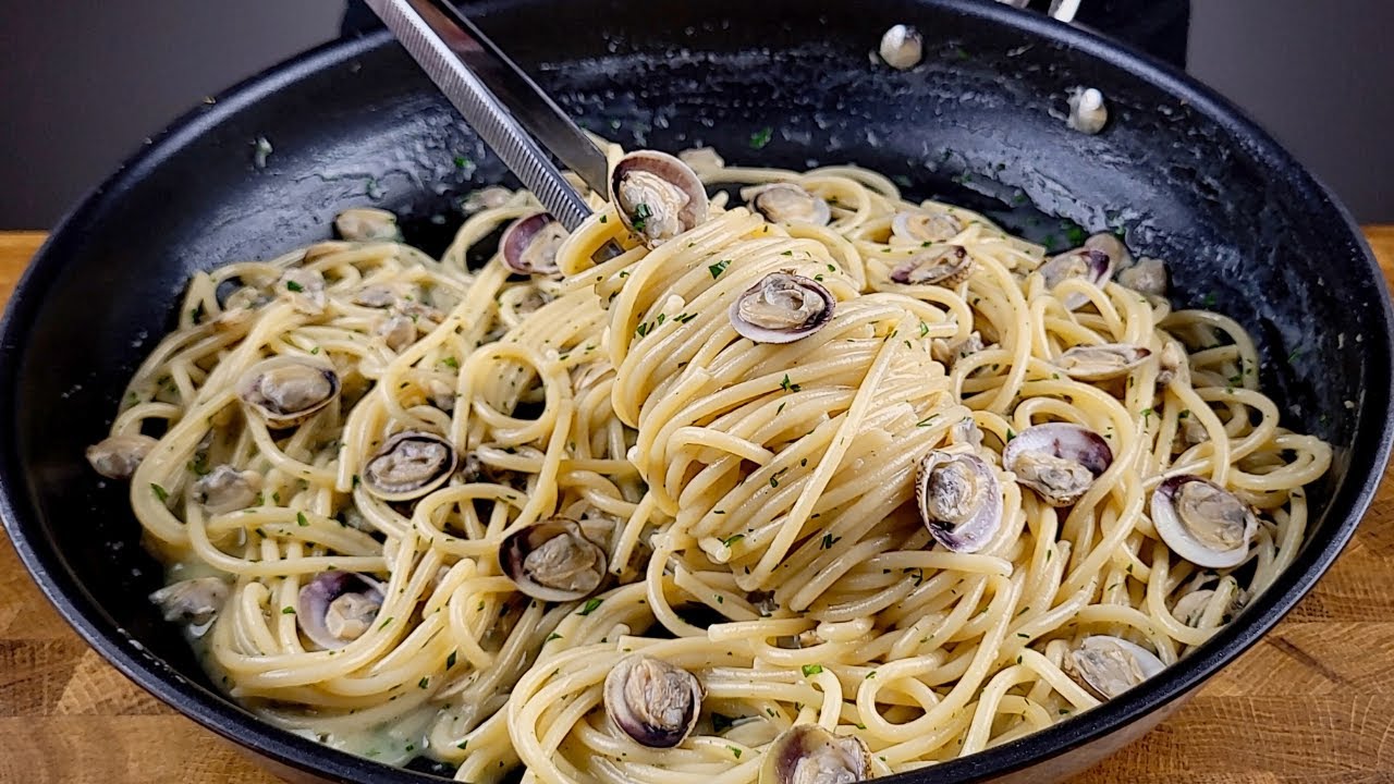 SPAGHETTI with CLAMS! Pasta & Basta Recipes! - YouTube
