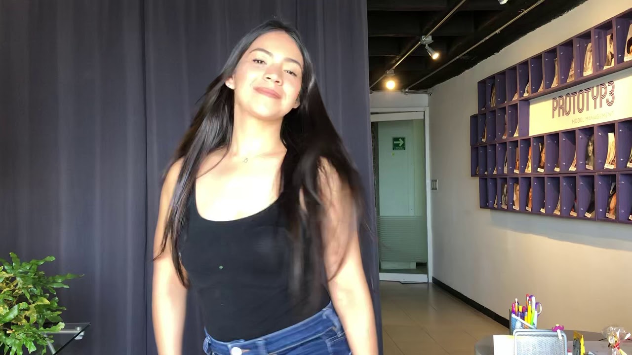 Gabriela Leon close presentación - YouTube