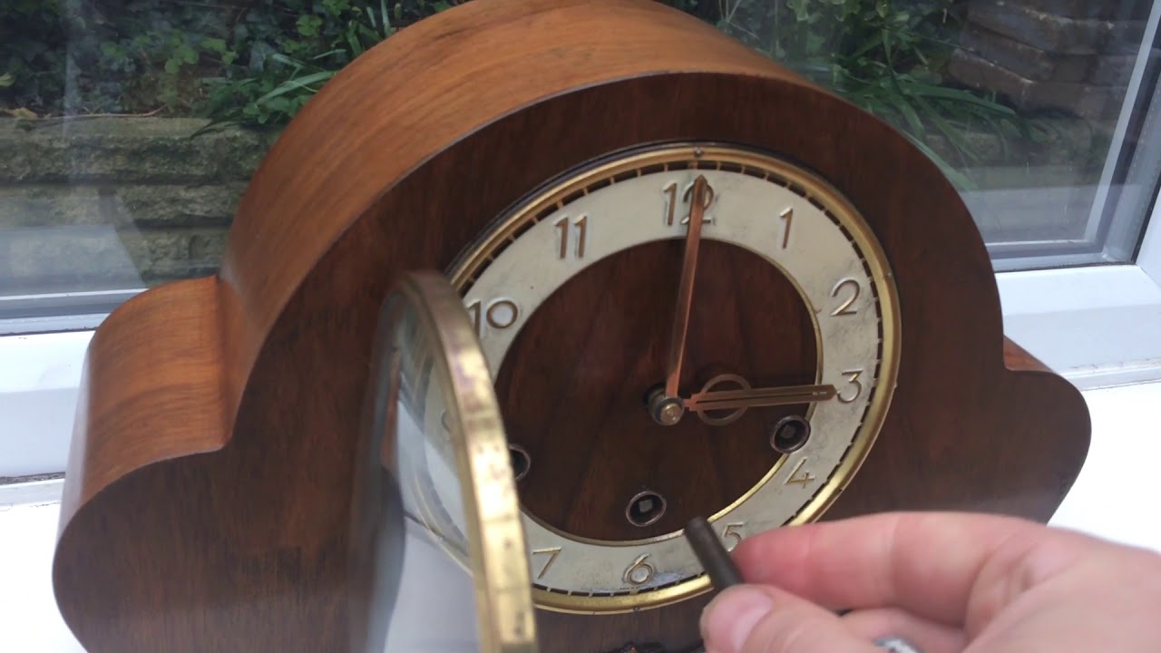 Dual chime Art Deco HAC clock - YouTube