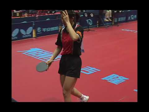 Niu Jianfeng v. Ryu Ji Hye at the 2001 Pro Tour Grand Finals