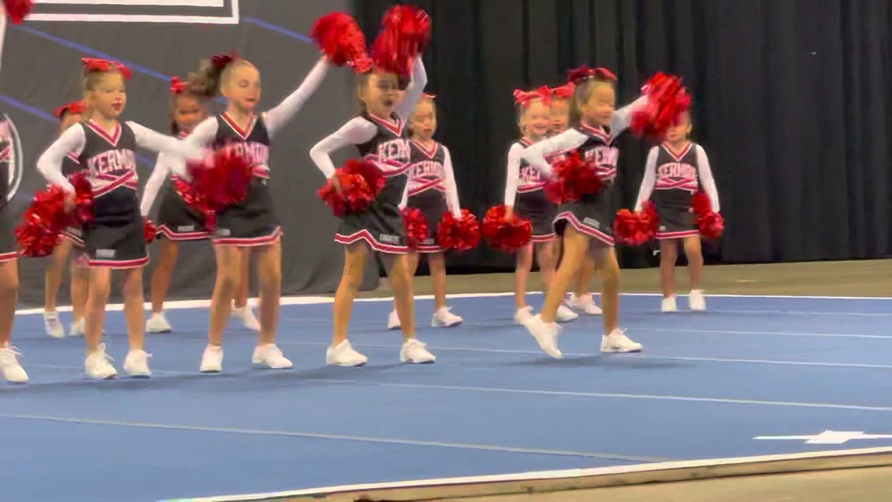 Kerman Youth Mighty Mites Cheer (Jamz 2021) - YouTube