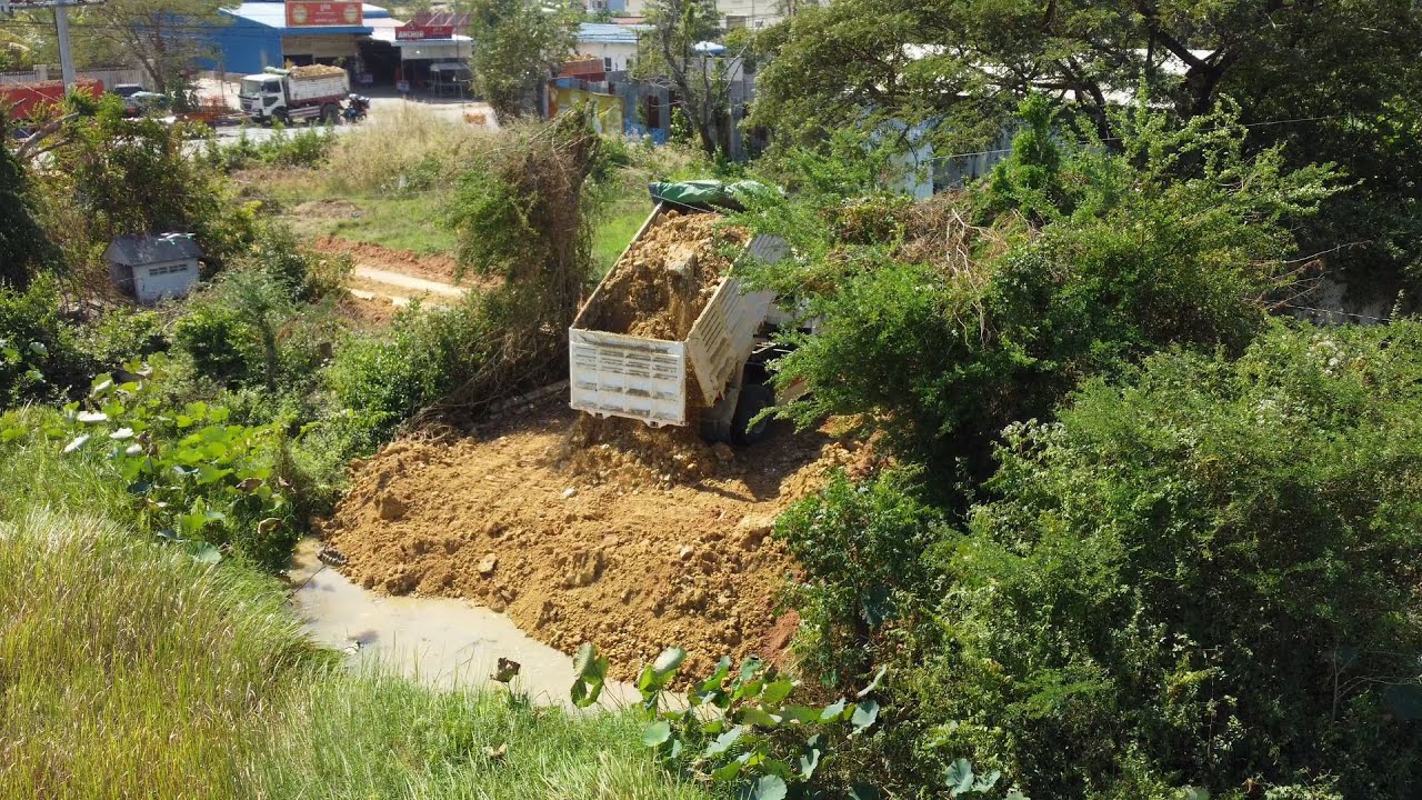 New Project Update! 90% Ring Road around the pond By Komatsu D31P Dozer ...