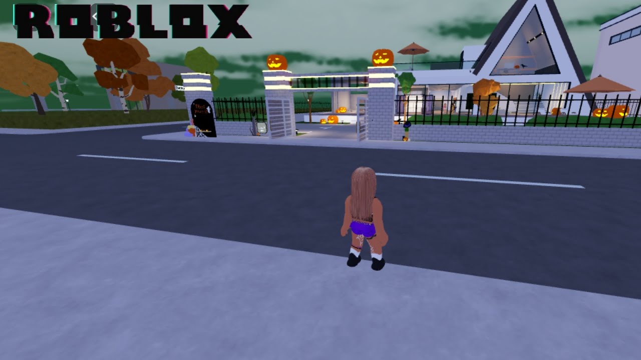 Metro Life City Mini Mansion (FREE) Halloween Decorations Included ...