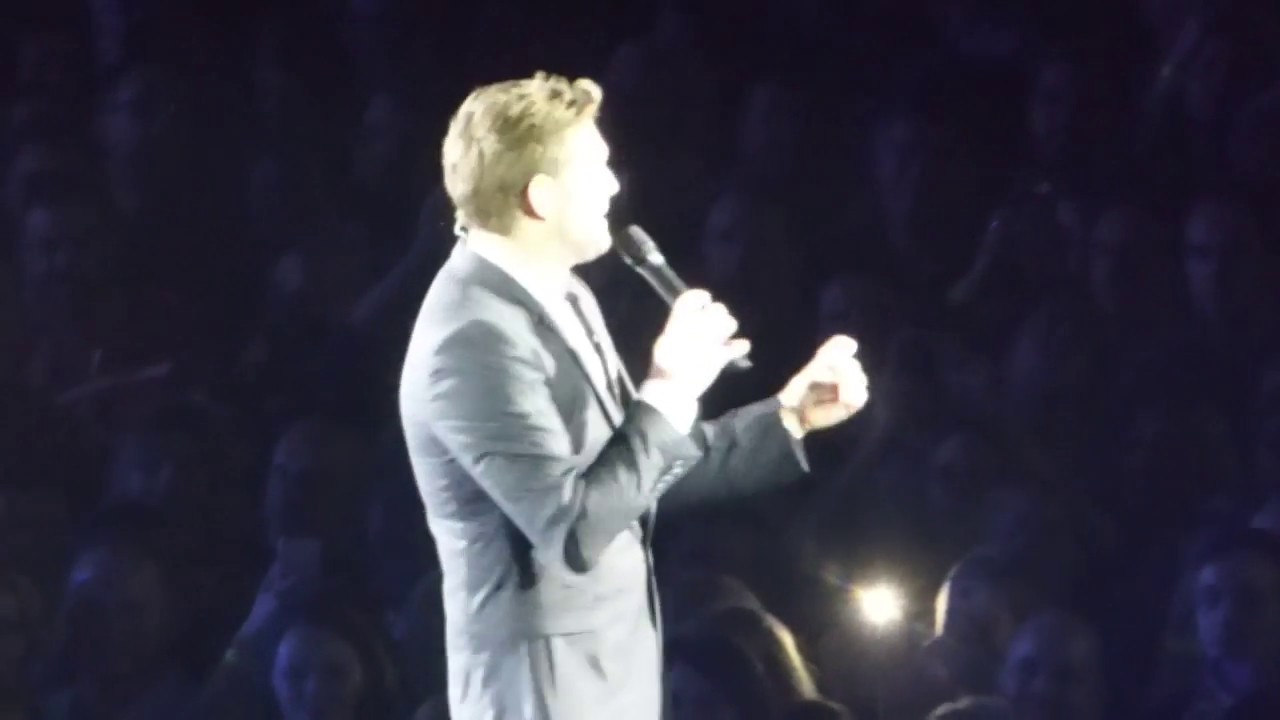 Michael Bublé - Such A Night (HD) - o2 Arena - 29.09.18 - YouTube