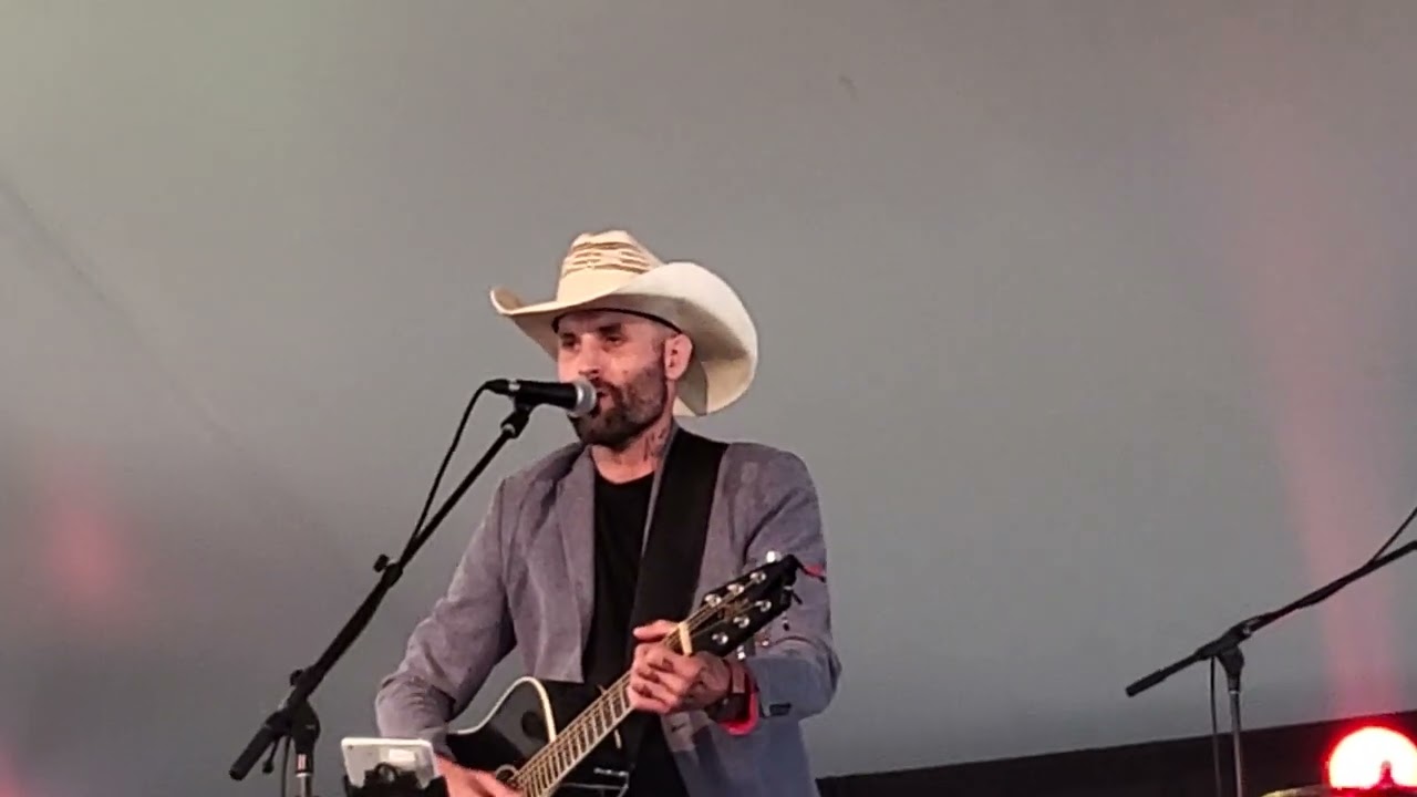 Carl Cadorette au Festival Country de Notre-Dame de Pierreville 2022 ...