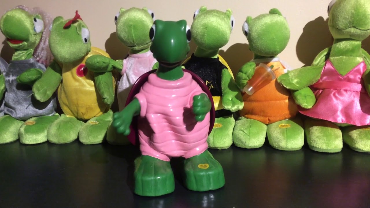 Gemmy Rubber turtle sings and dances to "Funkytown" - YouTube