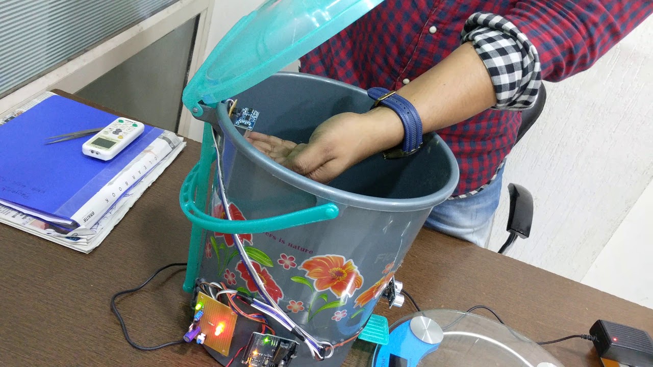 Smart Dustbin - YouTube
