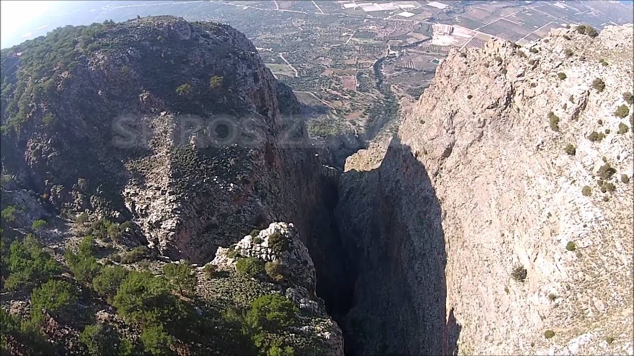 ΤΟ ΦΑΡΑΓΓΙ ΤΟΥ ΧΑ ΚΑΙ 50 ΓΥΠΑΕΤΟΙ (ΣΠΥΡΟΣ ΖΕΡΒΟΥΔΗΣ) - YouTube