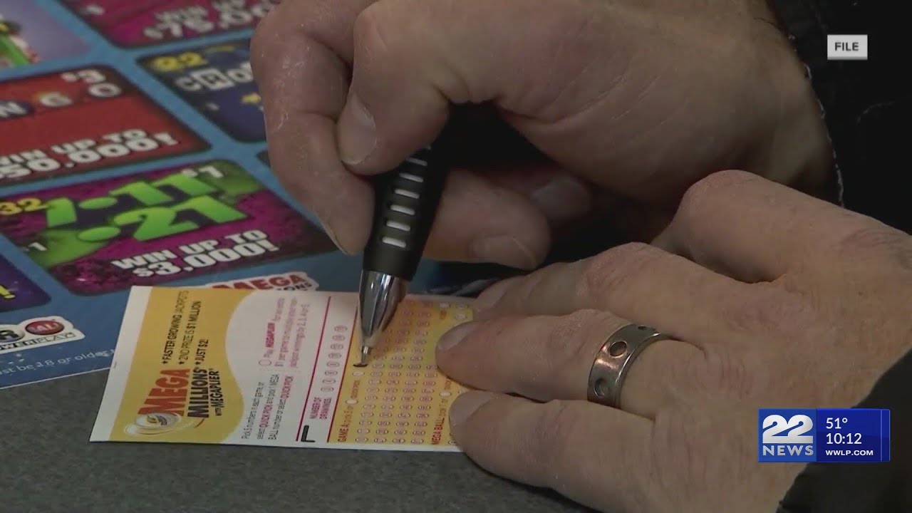 Mega Millions jackpot set at $563M, Powerball set at $412M - YouTube