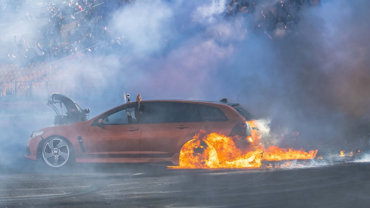 CLIKB8 lights up the BURNOUT MASTERS Good FRYday Sydney Dragway pad ...
