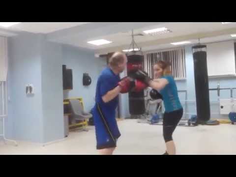 Бокс. новички. девушки и мужчины. лапы индивидуально.   91 ( Конкин И.) FIGHTME.RU