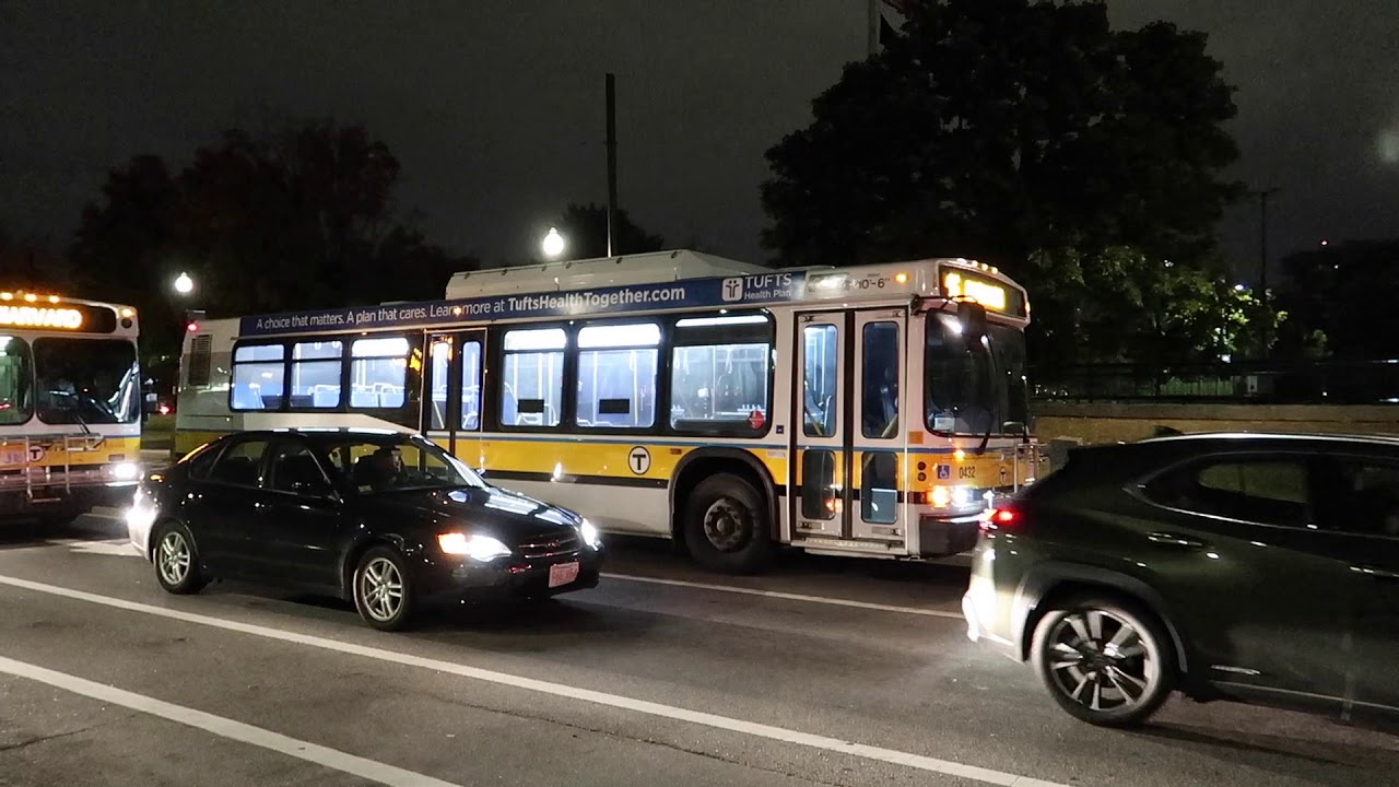 MBTA Buses Arriving & Departing @ Harvard Station - YouTube