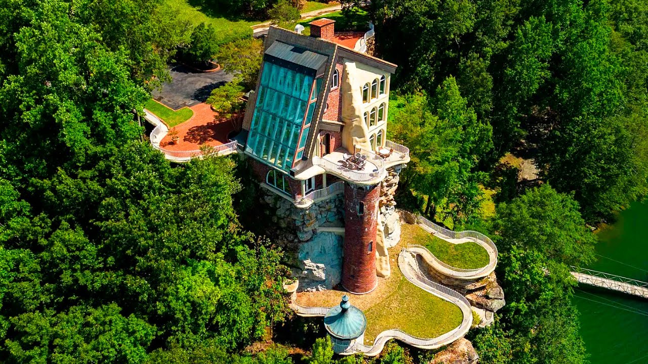 Luxurious expensive castle on the lake in Alabama worth $4,900,000 ...