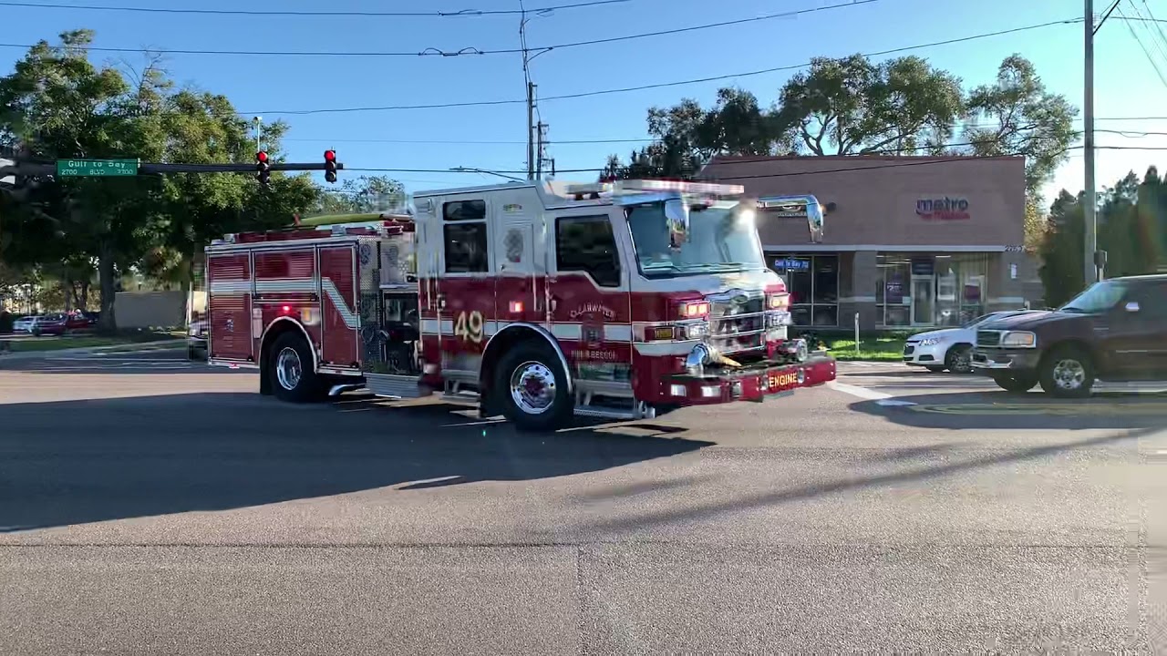 *Q2B* CLEARWATER FIRE RESCUE ENGINE 49 AND RESCUE 49 RESPONDING TO MVA ...
