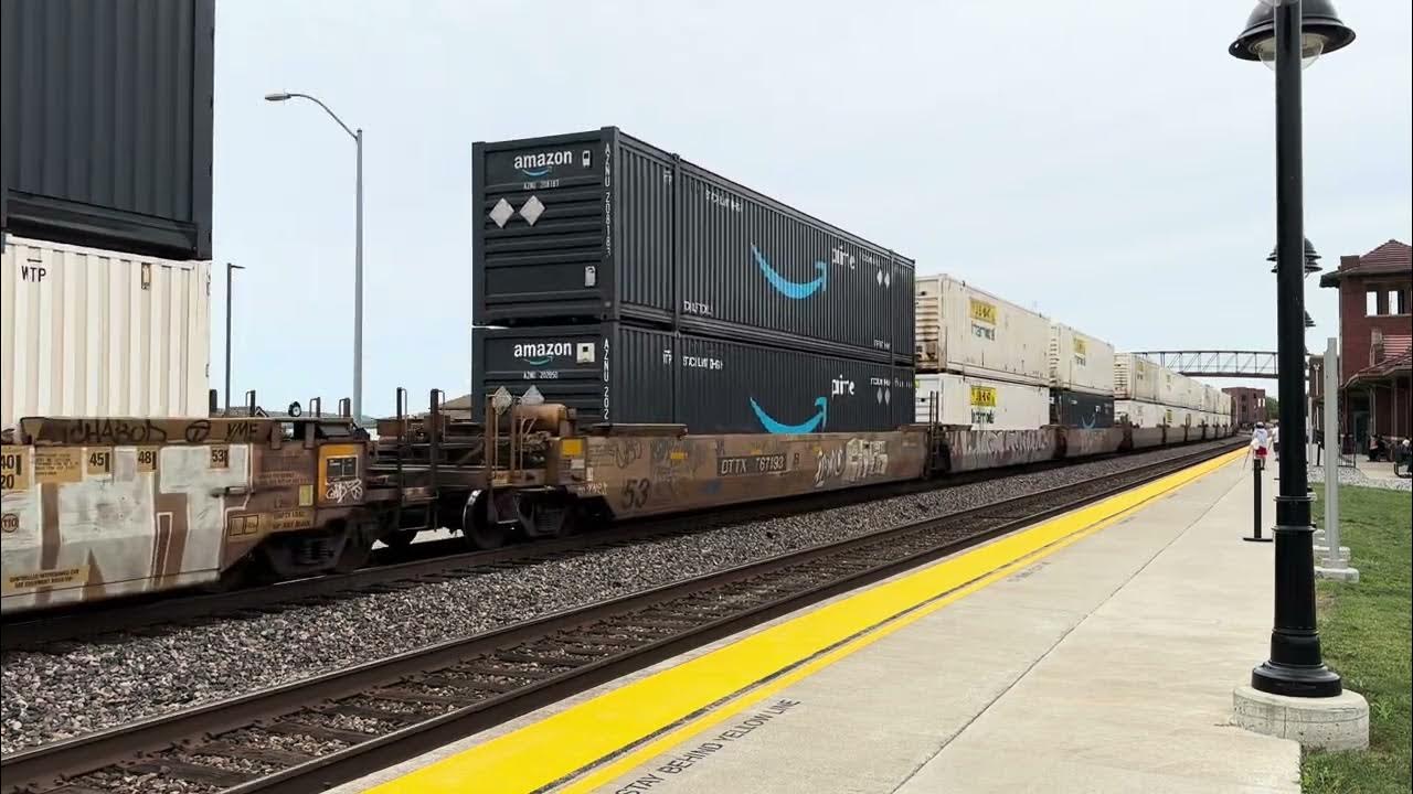 Eastbound Z-SBDWSP Priority Intermodal with BNSF 8040, 7351, 8179, and 5720 - YouTube