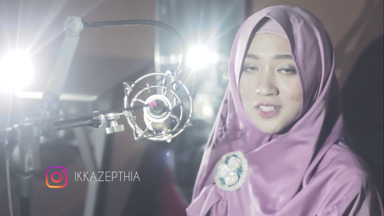 SURAT CINTA UNTUK STARLA cover IKKA ZEPTHIA Amazing Indonesian Female ...