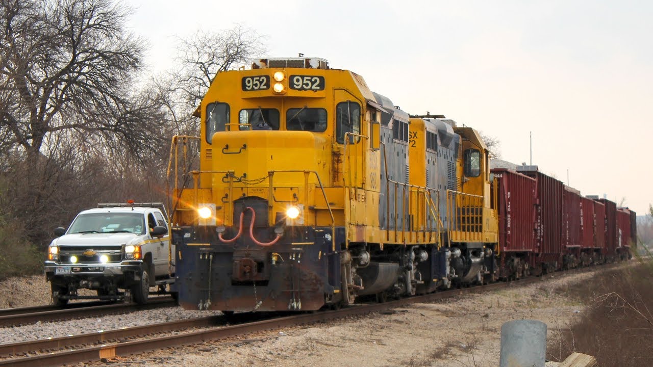 A Herzog ballast train and more on the BNSF Madill Sub // Trinity Rail ...