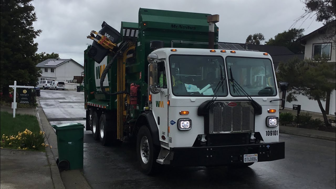 Garbage Day In Hayward Highland | 109101 On Garbage Part 2 - YouTube