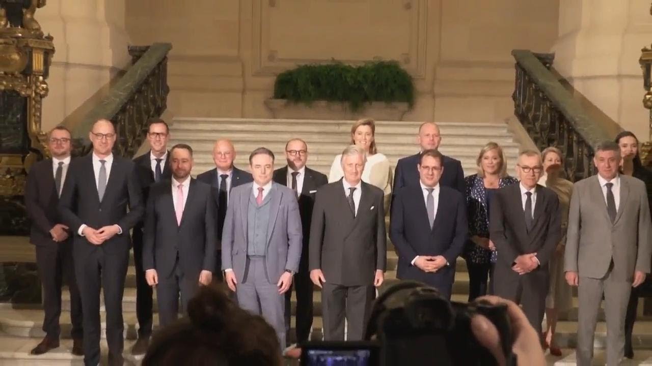New Belgian Prime Minister and new government swear in in front of ...