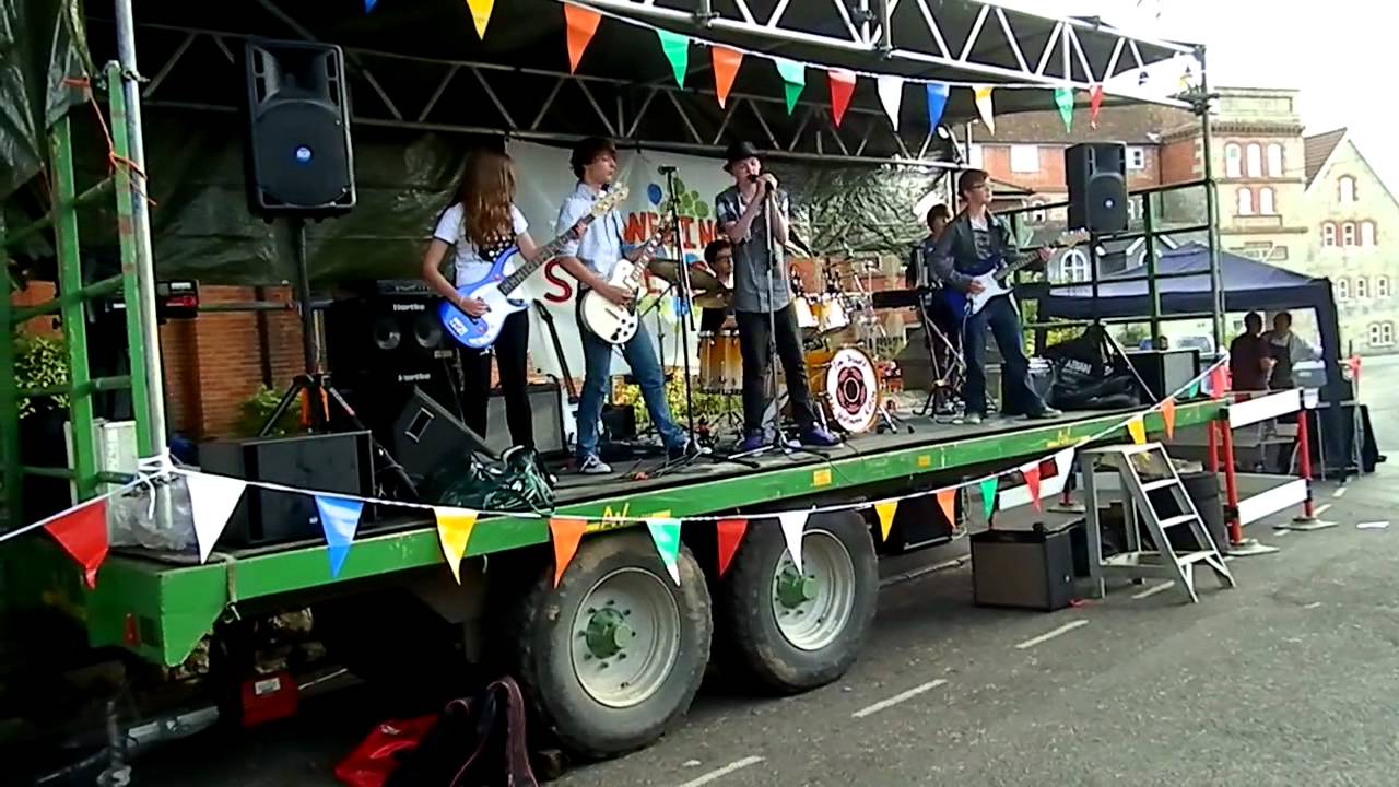 Tisbury Carnival Gig - YouTube