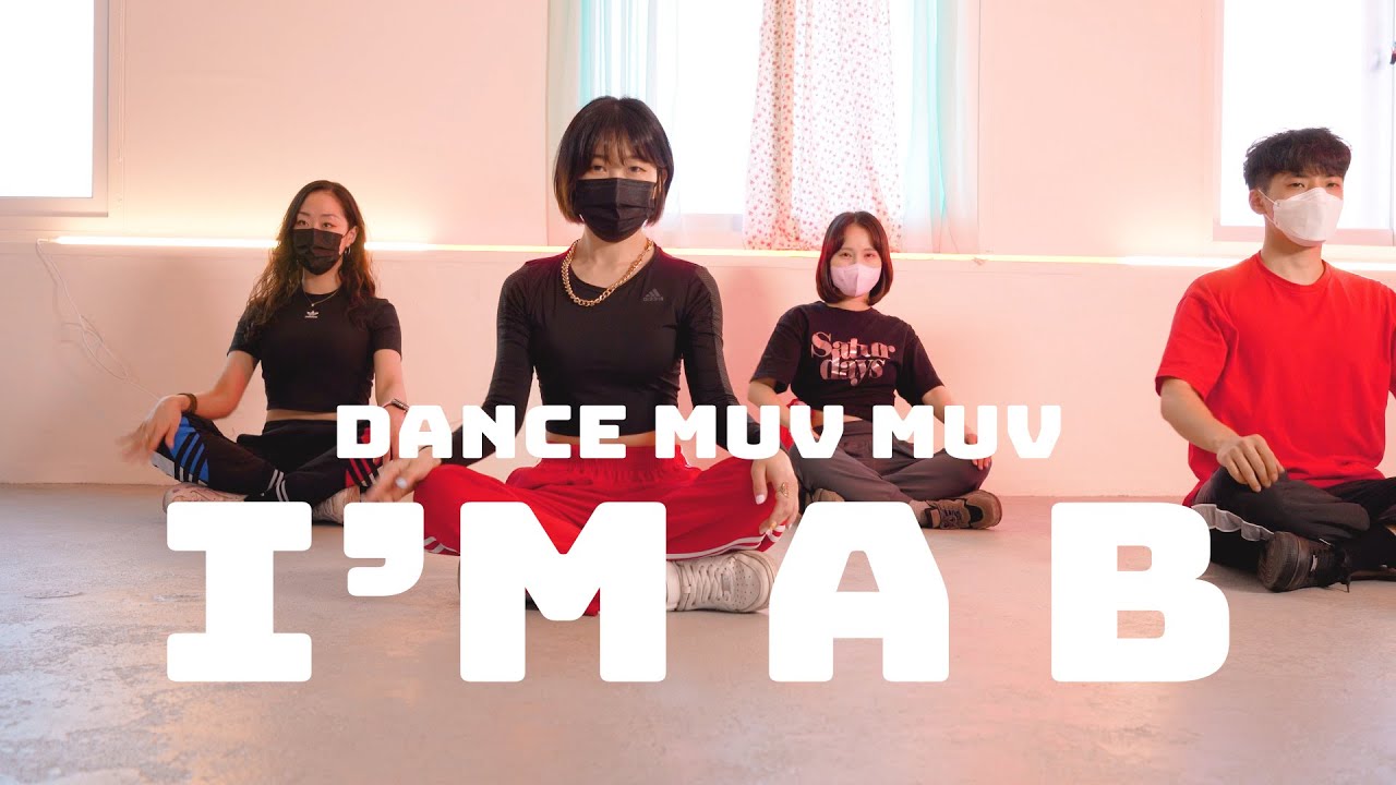 Hwasa _ I'm a B Dance Muv Muv - YouTube
