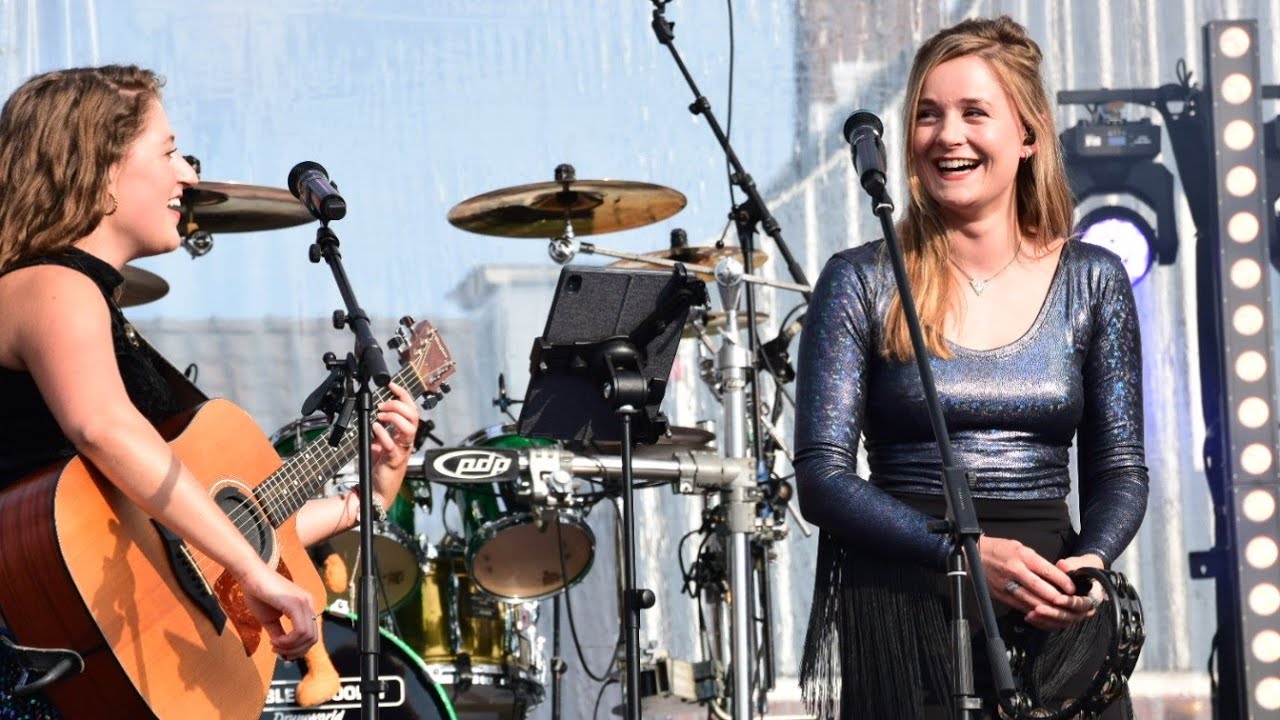 Venus - Sandrine & Shadee (Shocking Blue) - YouTube