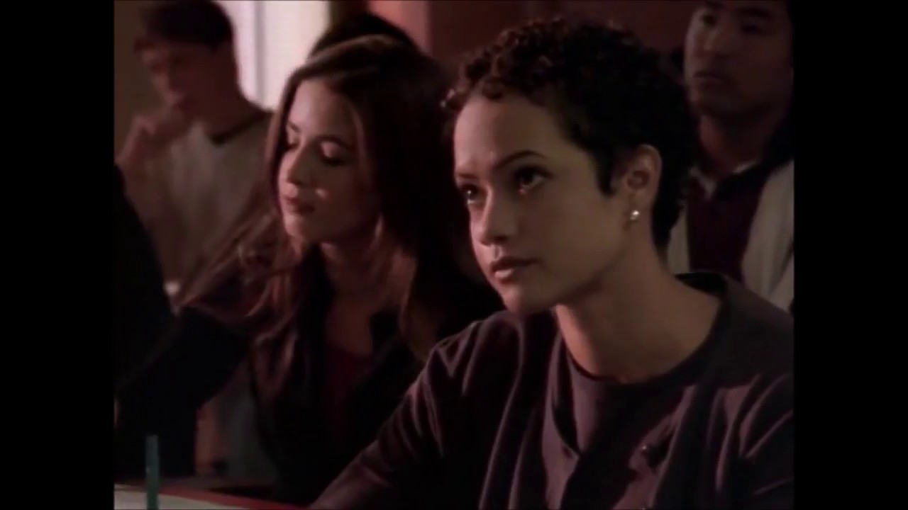 WALKER TEXAS RANGER Trivette and Erica ♥ Footprints in the Sand - YouTube