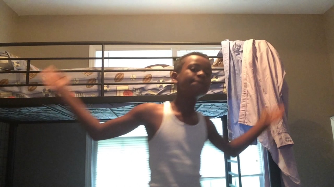 Dancing to screw the nether. - YouTube