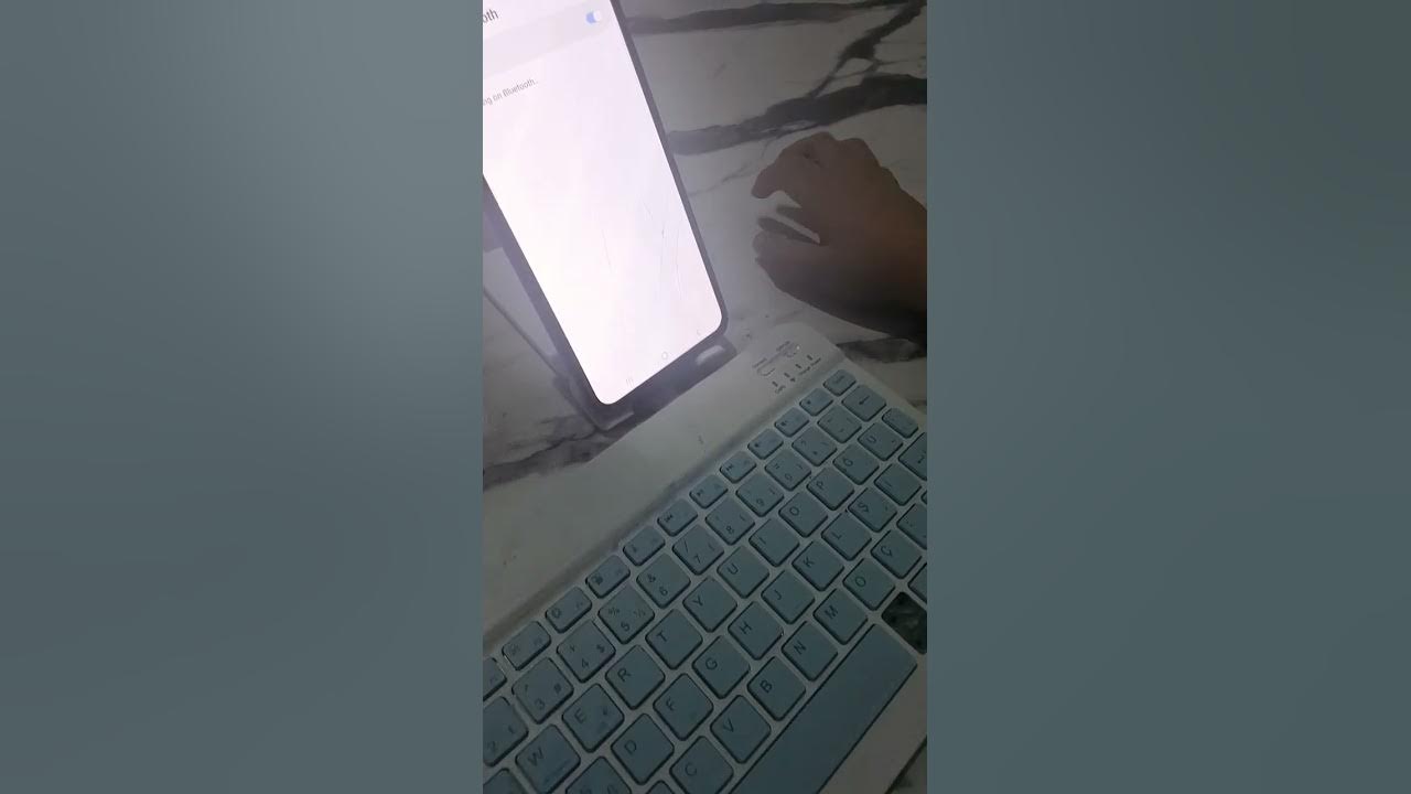 How to connect a keyboard to android phone - YouTube
