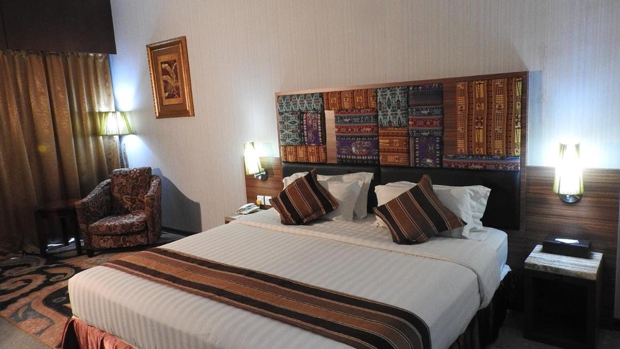 Crown Vista Hotel, Nagoya, Indonesia - YouTube