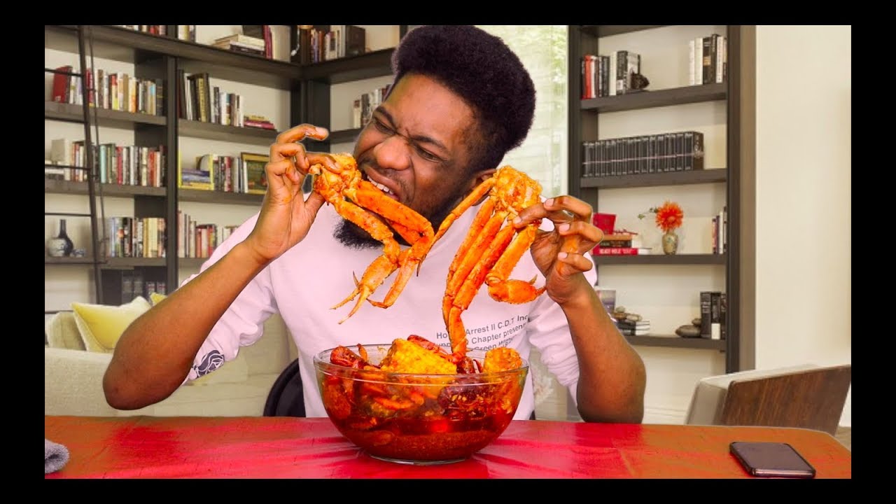 Juicy Crab Mukbang - YouTube