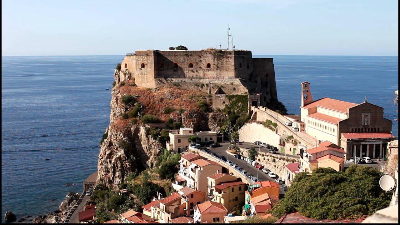 Castello di Scilla - YouTube
