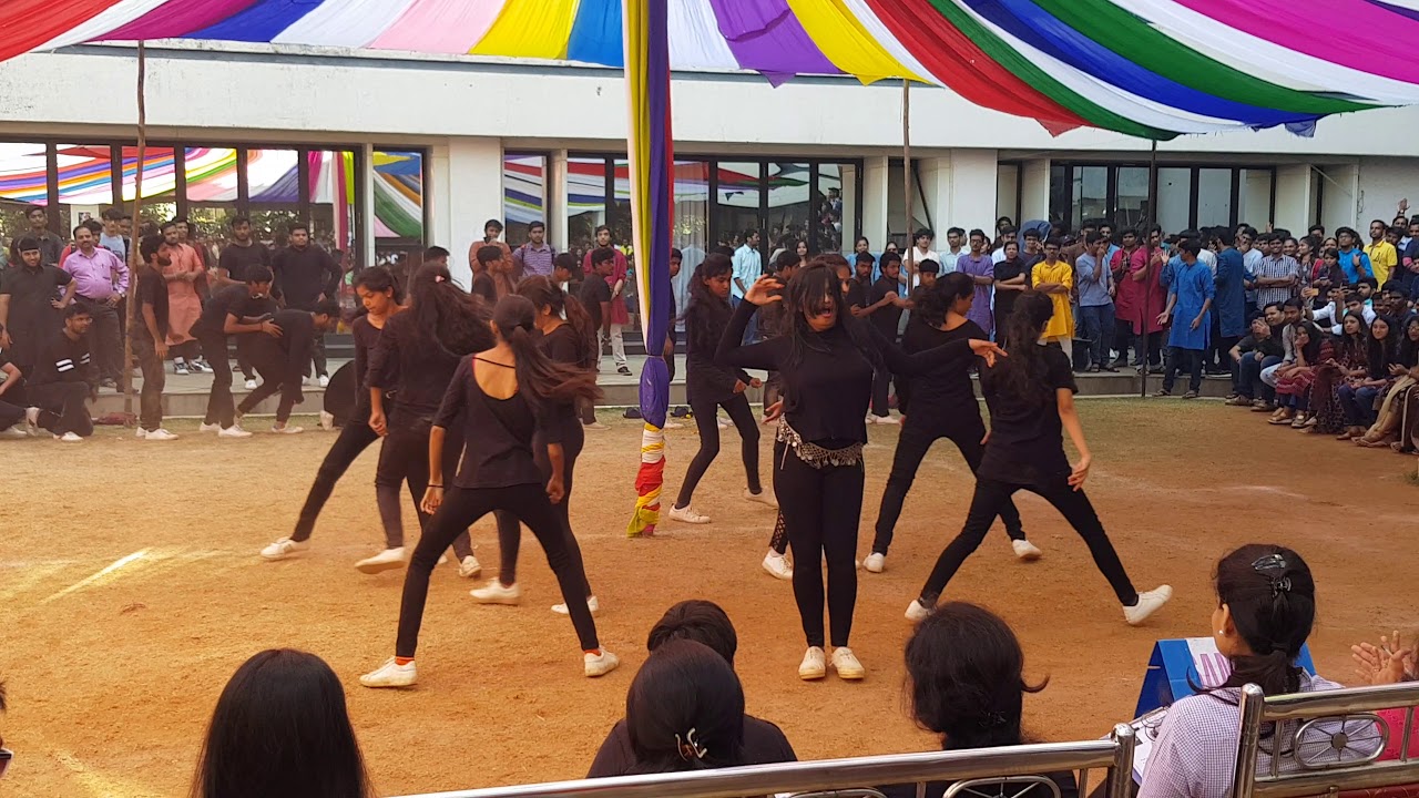 Mech dance (RGIT ZODIAC 2018) - YouTube