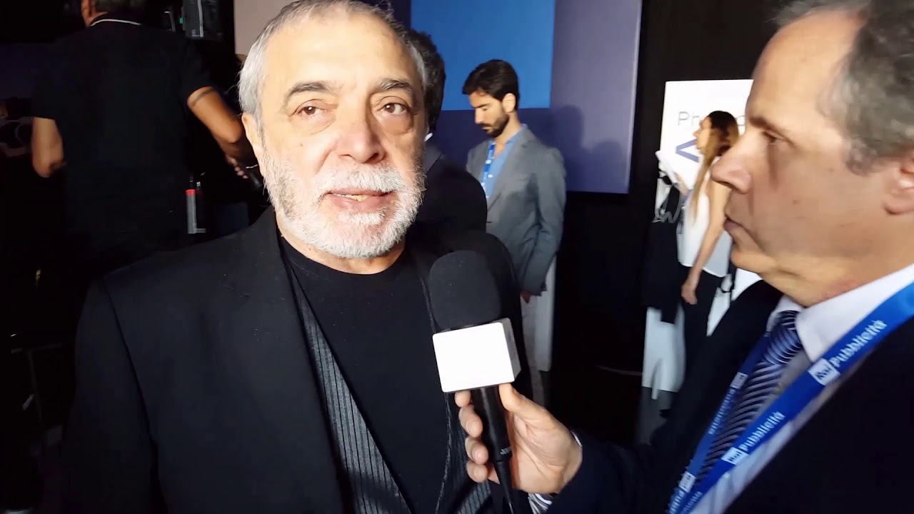 Nuova stagione Rai: Nino Frassica intervistato da Emilio Buttaro - YouTube