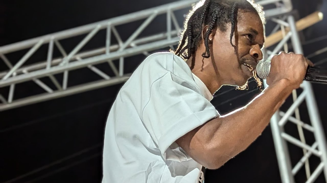 BACK 2 SUA PERFORMANCE YA BONY KICHAA - YouTube