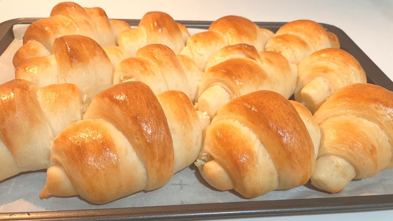 Soft Delicious Coconut Bread Rolls || Easy Homemade Coconut Bread ...