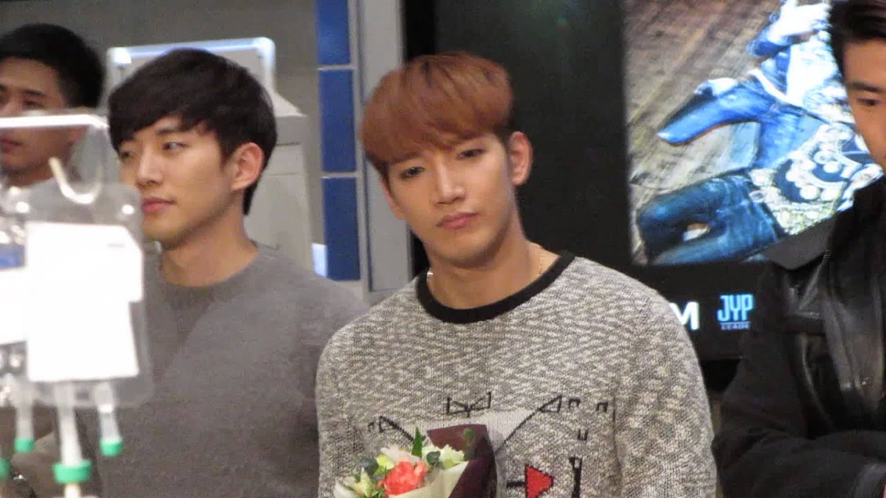141229 삼성서울병원 JYP 자원봉사음악회 2pm - hands up - YouTube