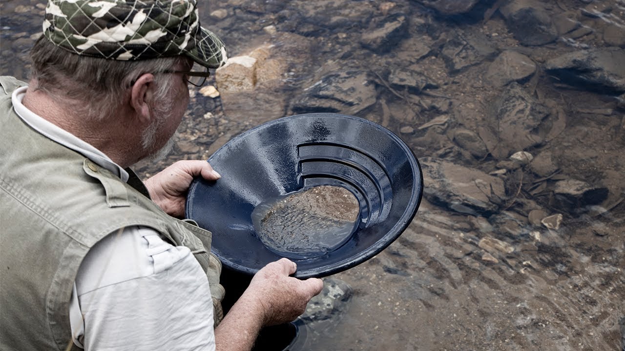 Crushing Gold Ore to Extract the Gold - YouTube