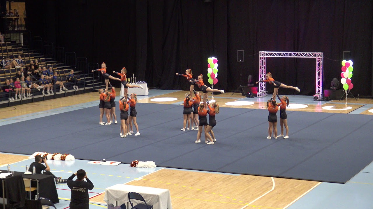 UCT Destiny Super Cheer 2019 - YouTube