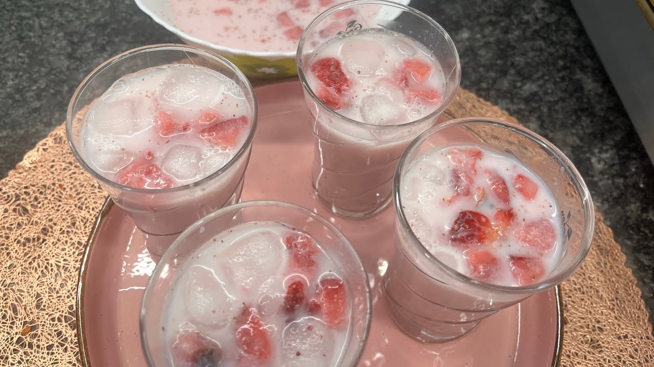 Korean Style Strawberry Drink Strawberry Milkshake with Sabudana ...