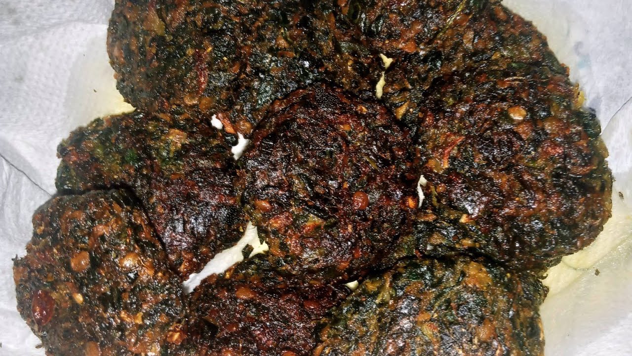 সহজ ভাবে তেলা কুচা শাকের বড়া রেসিপি।। Telakucha patar bora recipe ...